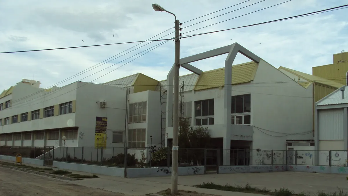 Escuela de Arte: Una mirada a la situación actual | Giros 96 3